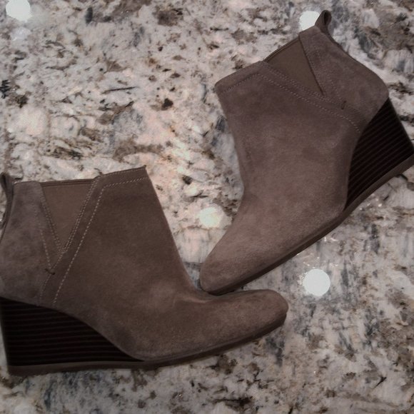 Vionic | Shoes | New Vionic Womens Wedge Suede Bootie Shoes Paloma 7 ...
